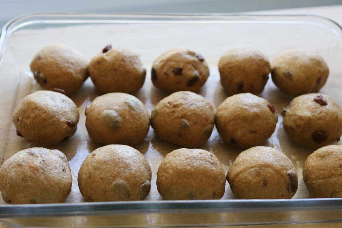 Perfectly Spiced Hot Cross Buns with Fresh Milled Flour - Generation ...